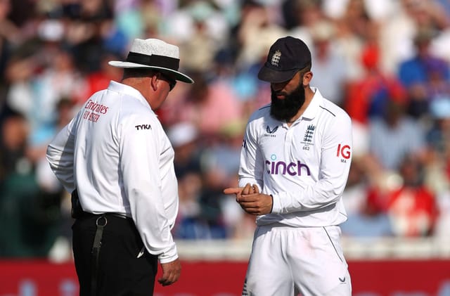 “Singer losing vocals but expecting to put a concert on” - Nathan Lyon ...