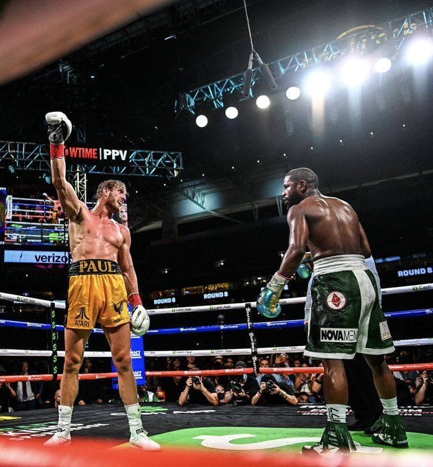 Logan Paul tap out: MMA Fans throw shade at Logan Paul as footage of ...