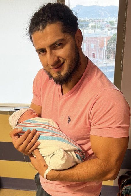 [PHOTO] AEW star becomes a father again, welcomes baby girl into the world