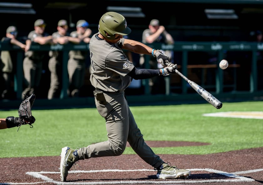 How many teams go to College Baseball Super Regionals? Eligibility ...