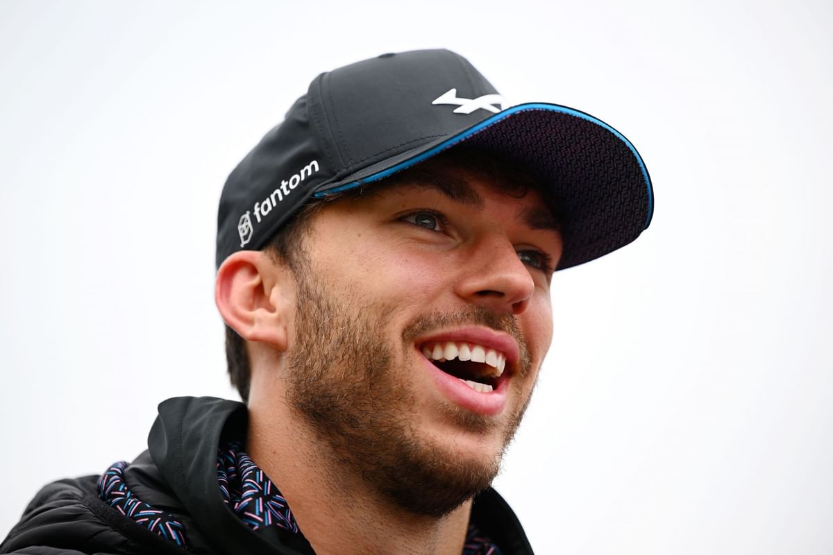 “I think he should get another 3-place grid penalty": Pierre Gasly jokes about Carlos Sainz ...