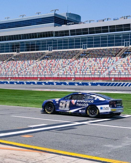 Shane van Gisbergen would “love” to race at a NASCAR oval circuit