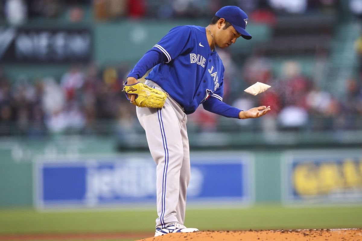 MLB fans annoyed as umpires stop game to make Miami Marlins pitcher ...
