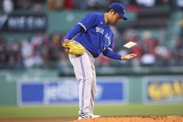 MLB fans annoyed as umpires stop game to make Miami Marlins pitcher ...