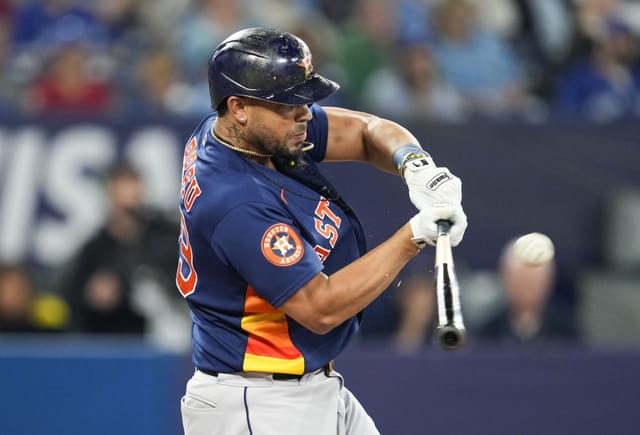 Houston Astros fans optimistic as Jose Abreu’s bat begins to show signs ...