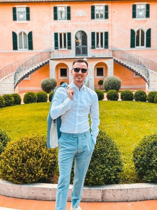 "RIP KSIMON" - KSI, Pokimane, and more react as Sidemen member ...