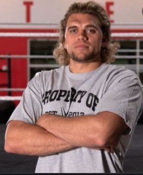 WWE Superstar gets vulnerable on camera at event; forced to go through ...