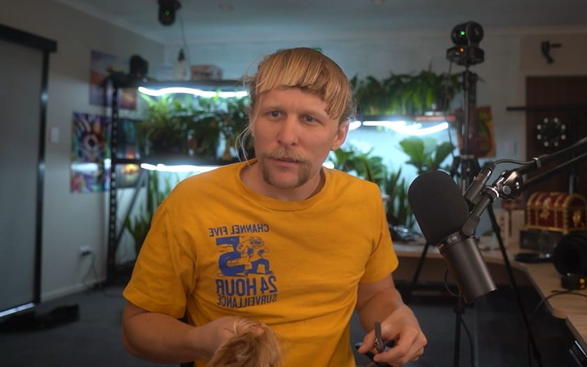 Twitch streamer Quin69 gives himself a mullet on livestream, ends in a ...