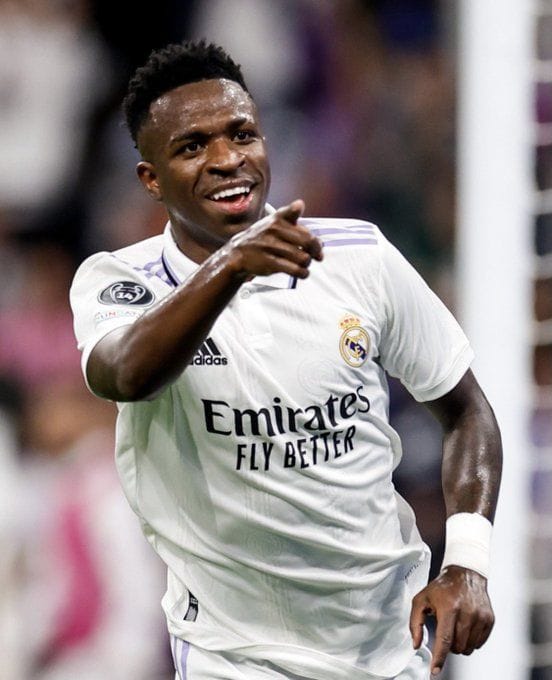 "Ronaldo's successor", "Winning the Ballon d'Or with the no." - Fans ...