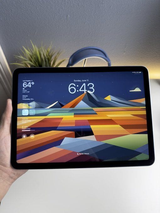 How to customize your iPad lock screen on iPadOS 17?