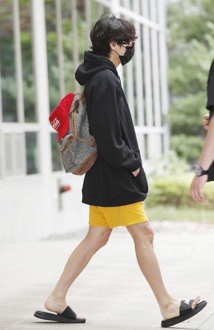 5 times BTS members looked stylish in their casual outfits