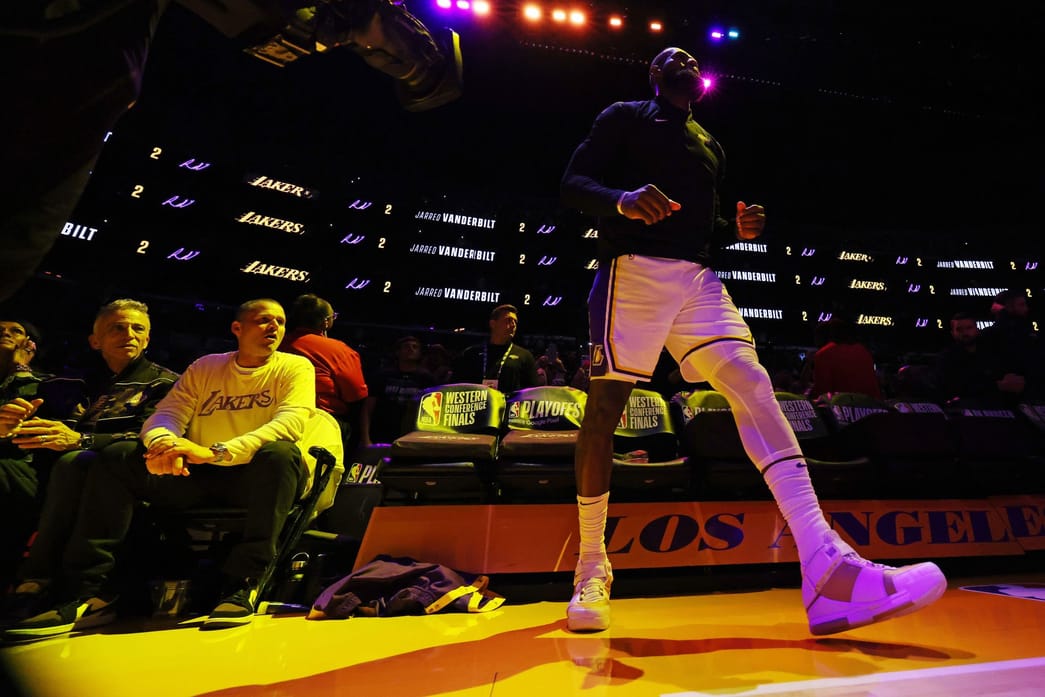 Is LeBron James still friends with the 'Fab 5'? Taking a closer look