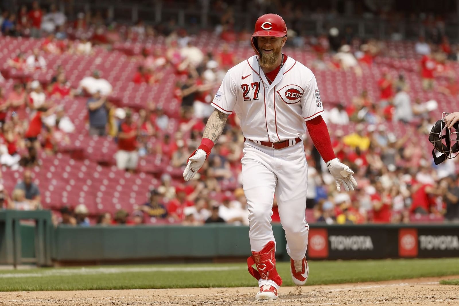 Cincinnati Reds fans irritated as outfielder Jake Fraley sits out game ...