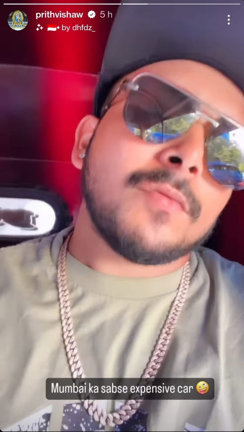 "Mumbai ka sabse expensive car" - Prithvi Shaw enjoys autorickshaw ride