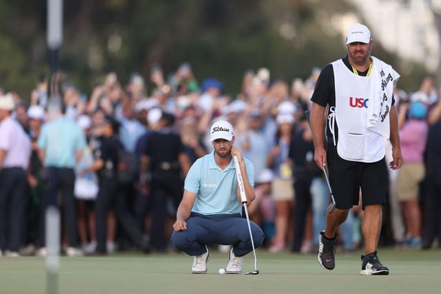 Xander Schauffele and Wyndham Clark's caddies engage in a lively ...