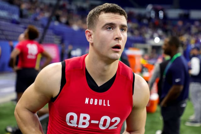 Fans mock Stetson Bennett after former Georgia QB signs four-year deal ...