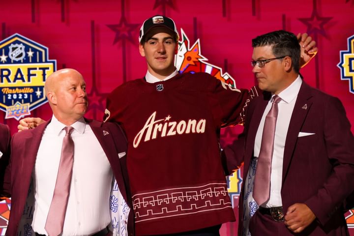 WATCH: Dmitri Simashev shocked after Arizona Coyotes make him #6 pick ...