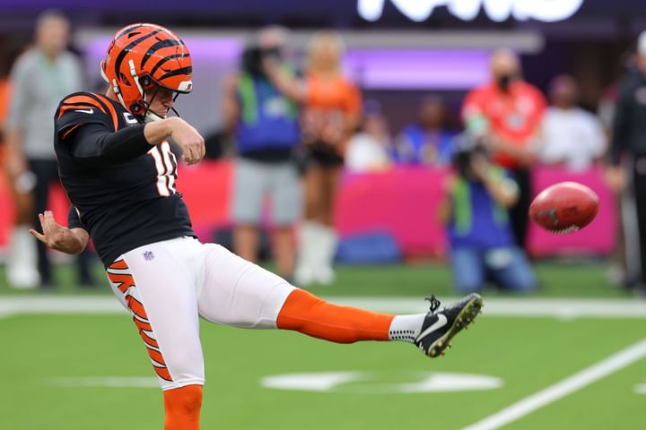 Exploring Kevin Huber's net worth: How much is retired Bengals punter ...