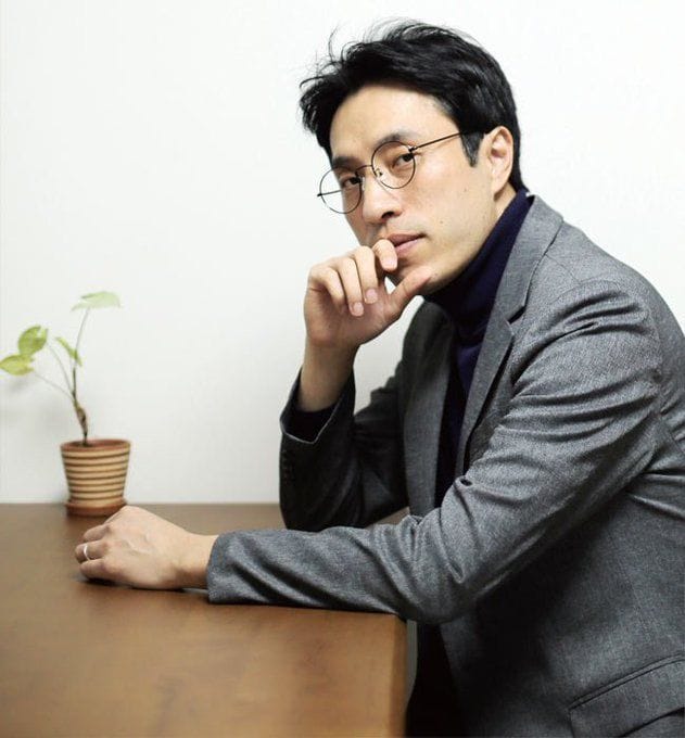 "You'll be totally surprised": Music critic Kim Young-dae drops hints ...