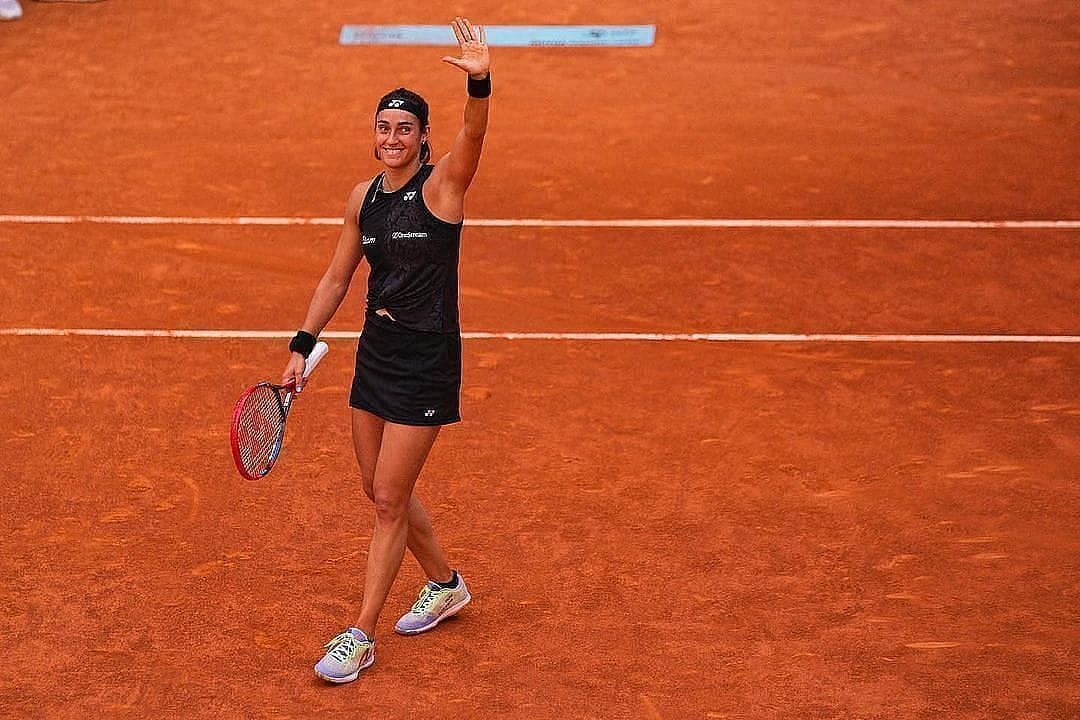 How tall is Caroline Garcia?