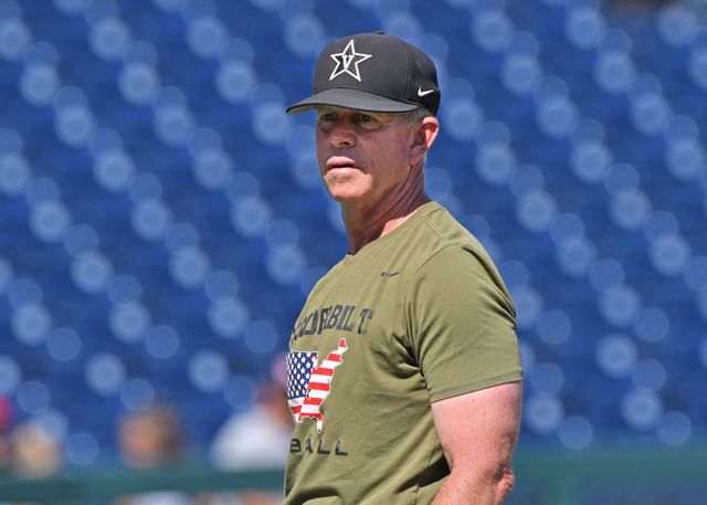 Who is the highest paid baseball coach? Salary structure, contract ...