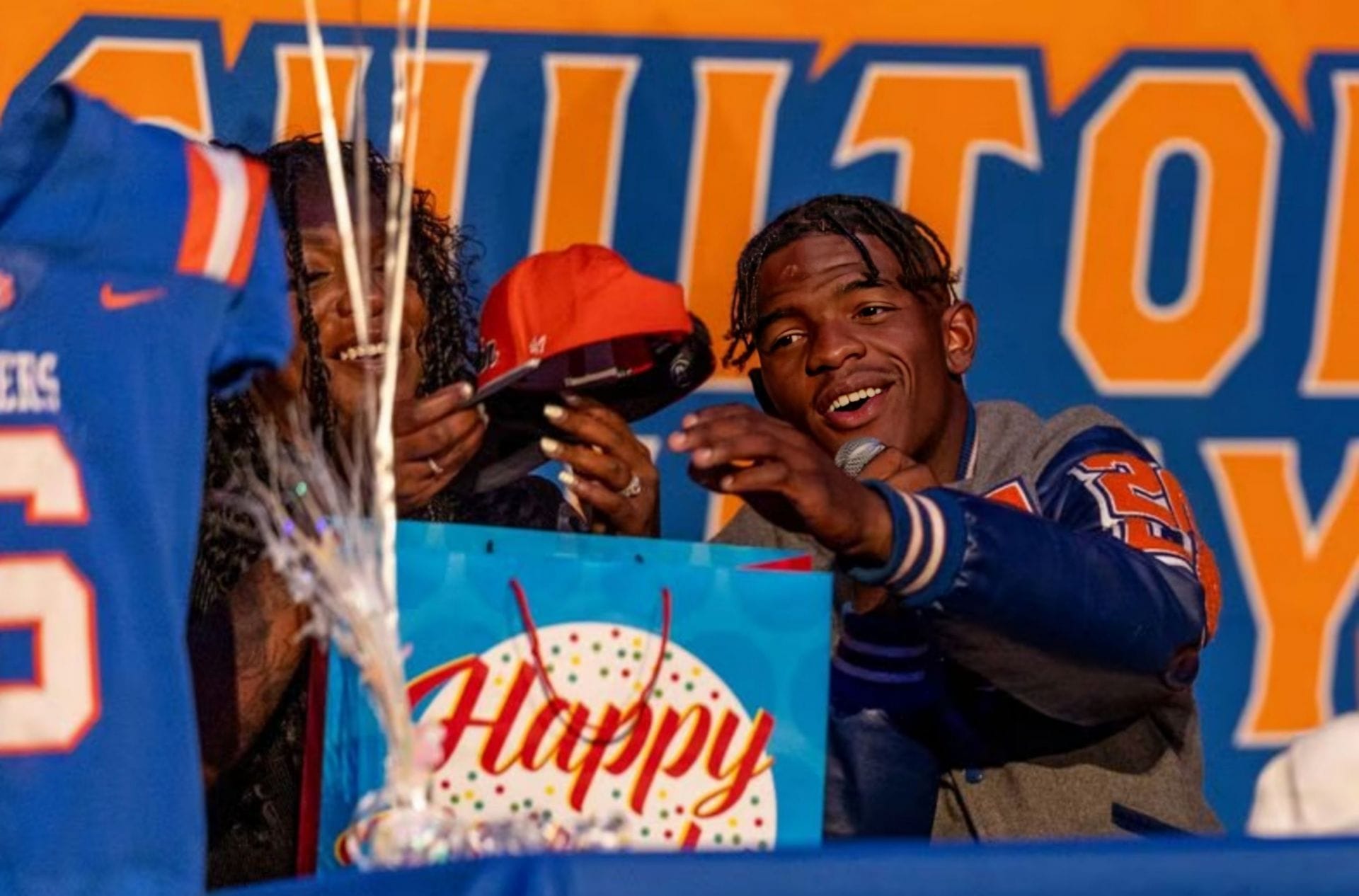 "Georgia in the mud," Alabama fans in splits over Demarcus Riddick ...