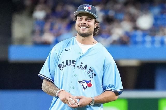 Auston Matthews' Net worth in 2023 | Auston Matthews: Salary, House ...