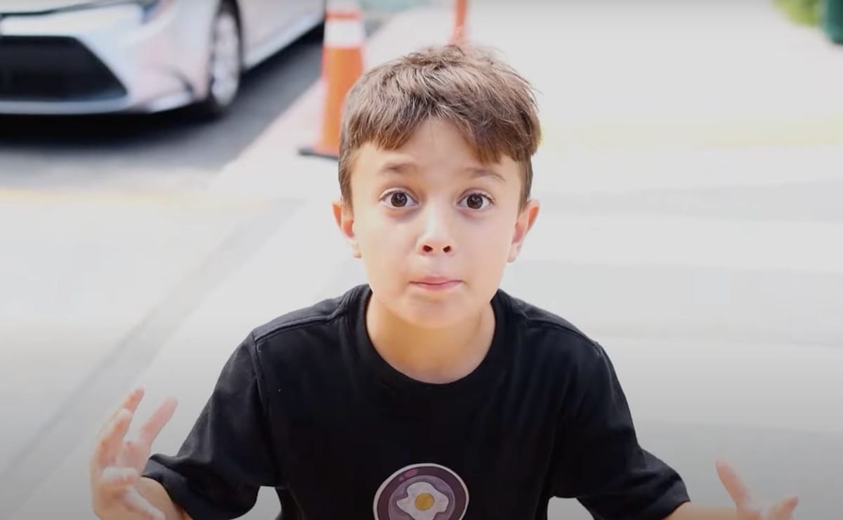 Who is the youngest Roblox YouTuber?