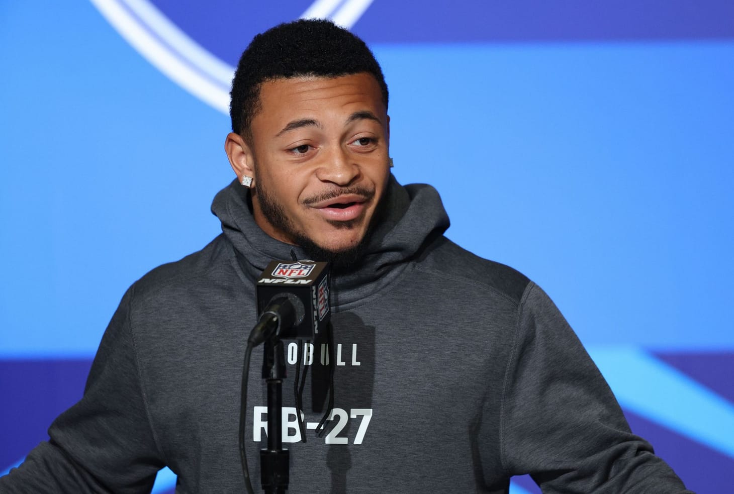 Cowboys fans are mistaking Deuce Vaughn for Baby Gronk in viral ...