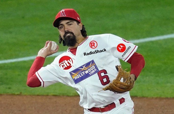 What is the New York Yankees jersey patch? Starr Insurance added as ...