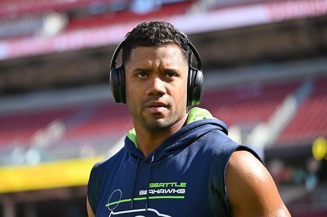 How Tall Is Russell Wilson? | Russell Wilson's Height Revealed