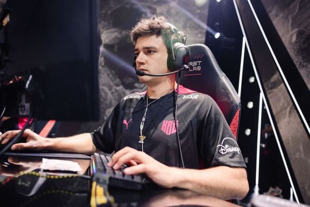 NagZ Valorant settings (2023): Crosshair, configuration, keybinds, sensitivity, and more