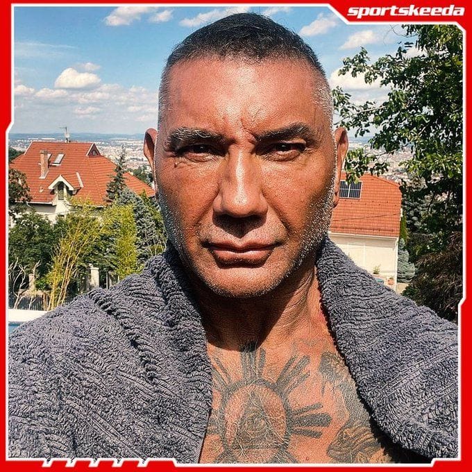 Current WWE Superstar opens up about training with Batista: "He gave me ...