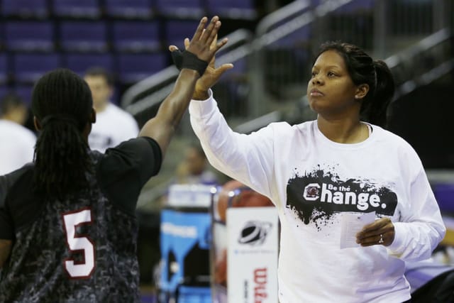 Who was Nikki McCray's college basketball coach? Taking a closer look ...