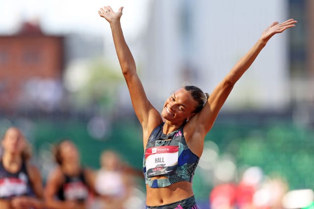 "This doesn't come as any surprise to me" - Fans gush over Anna Hall as ...