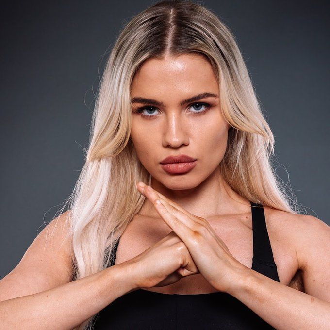 Daniella Hemsley of viral post-win flashing fame hails Elle Brooke as ...