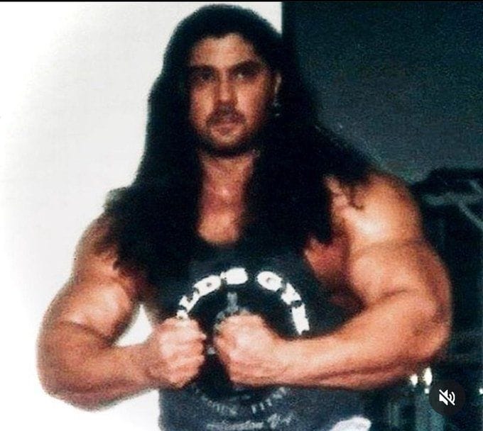 WWE legends and superstars react to Batista's epic throwback photo