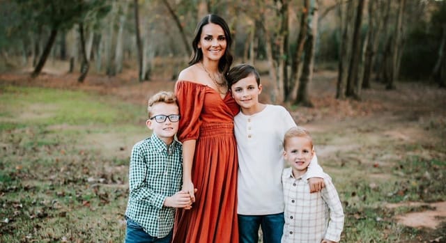 Who is Chris Kirk Wife? Meet Tahnee Kirk: Her Net Worth, Age, Height ...