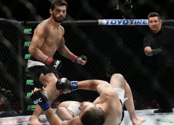 "Alexandre Pantoja knocked out Islam Makhachev" - Fans have a field day ...