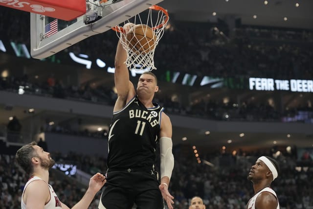2023 NBA Free Agency- Brook Lopez signs a $48 million deal to stay with ...