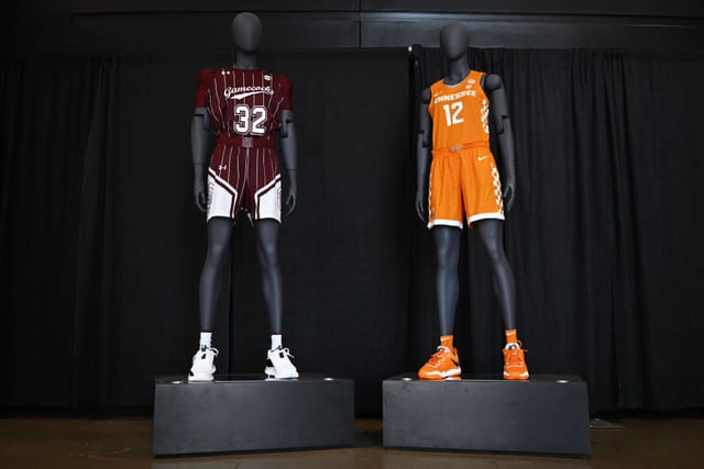 Ranking top 10 college basketball uniforms of all time