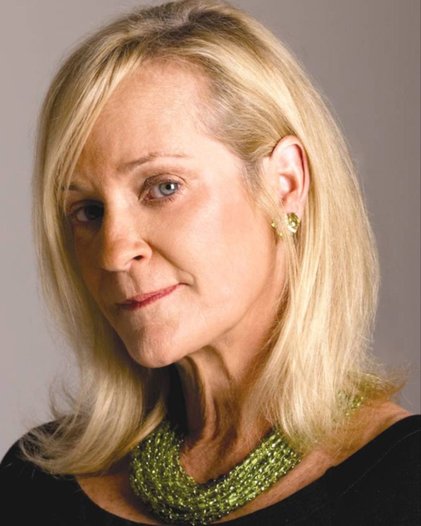 Nancy Walton Laurie: Who is Nancy Walton Laurie? Netizens ridicule ...