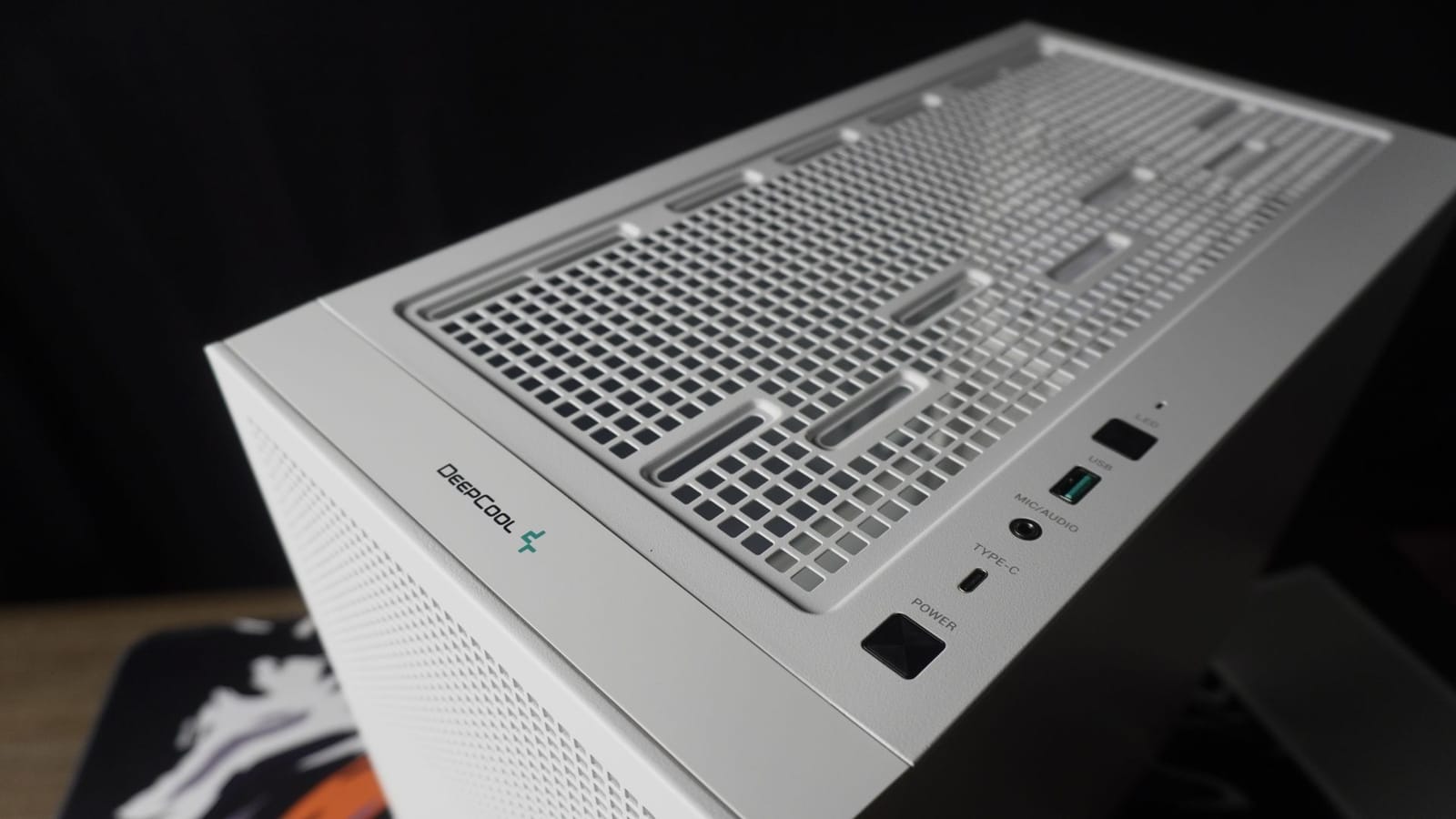 DeepCool CH560 Digital mid-tower case review: High airflow for the masses