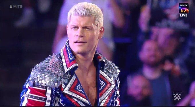 WWE fans pull off unthinkable during Cody Rhodes' entrance: This is how ...