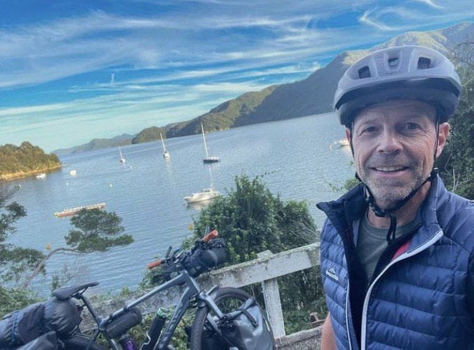 "Now I have a new bike" - Twitch streamer Robcdee gets a free bike from ...