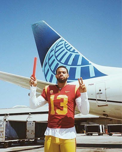 Special College Football Flights Usc Star Caleb Williams Jots Down
