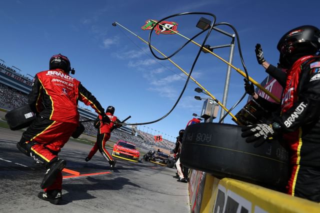 How to become a NASCAR Pit Crew member? All you need to know