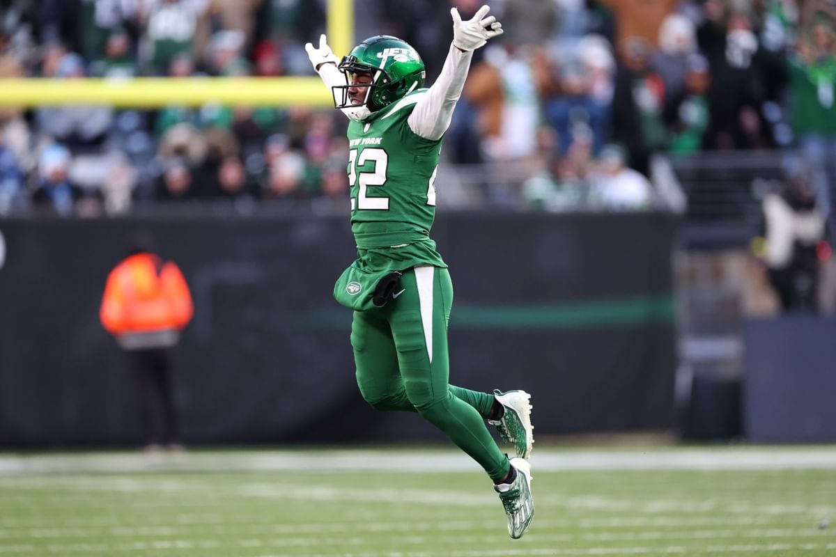 EXCLUSIVE: Jets' standout safety Tony Adams addresses viral Aaron ...