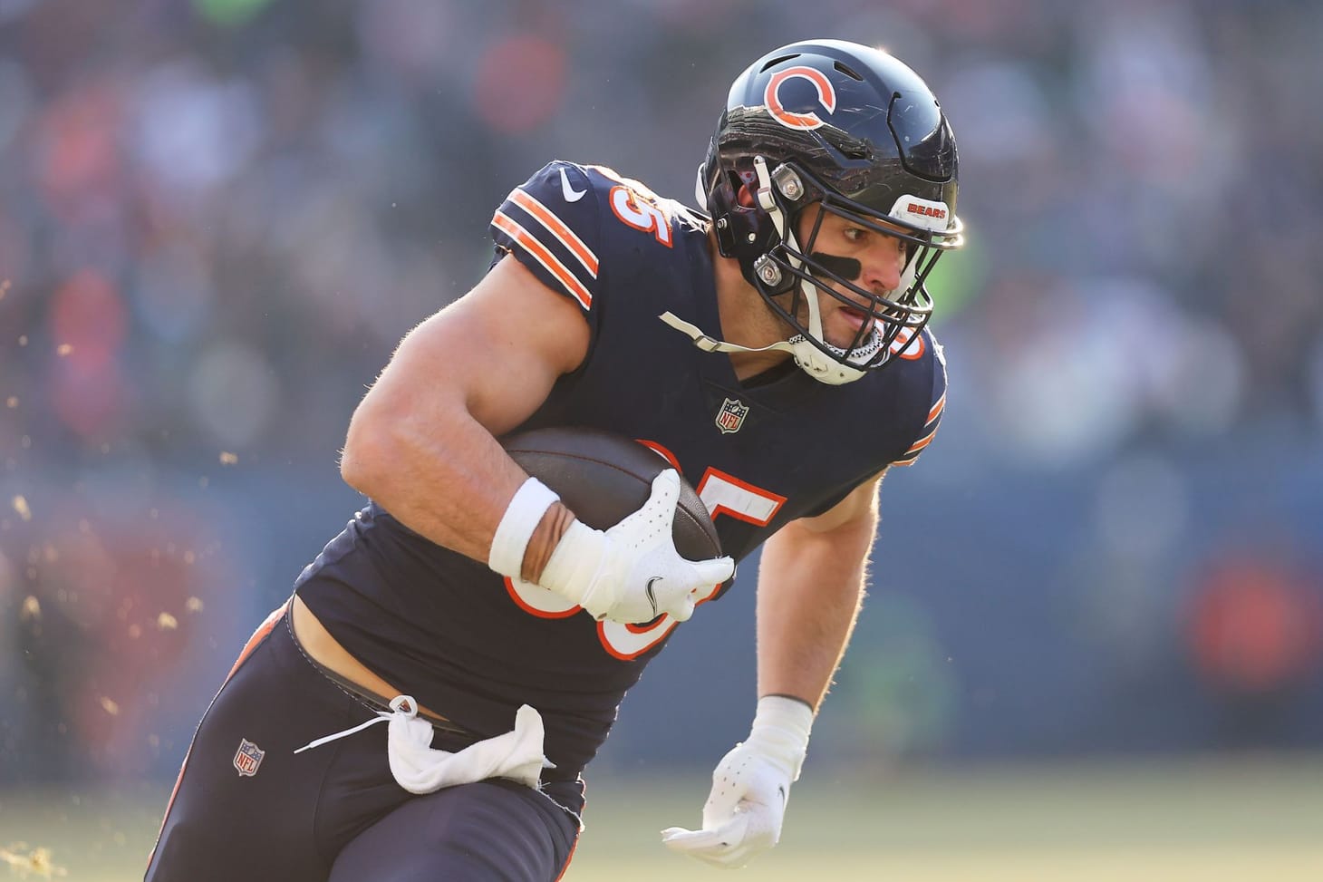 Cole Kmet contract: Comparing Bears TE's new deal with Travis Kelce's ...