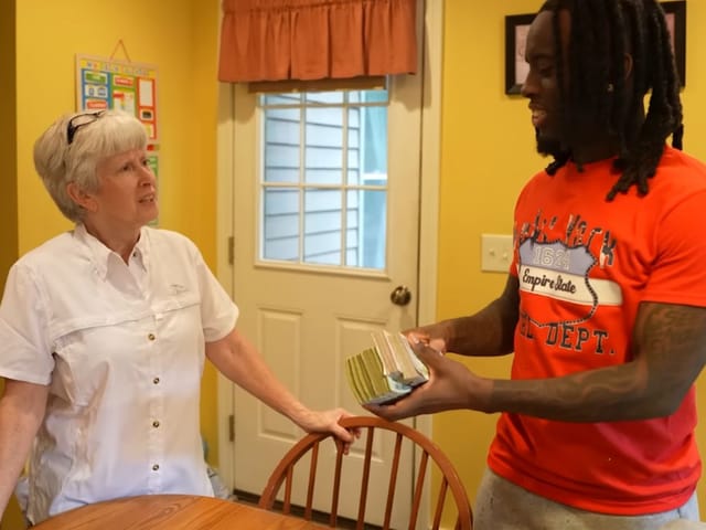 Kai Cenat reunites with Aunt Cathy, surprises her with a $20,000 gift